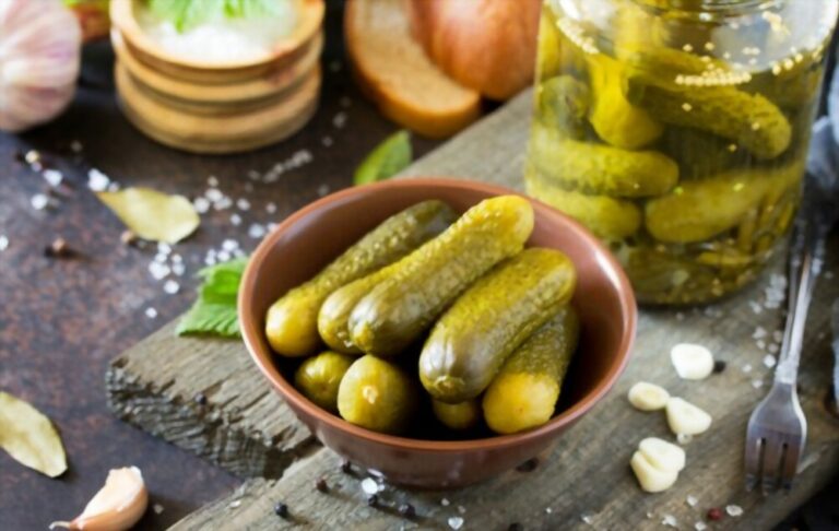 Are Pickles Acidic? Pickles for Acid Reflux [Good or Bad]