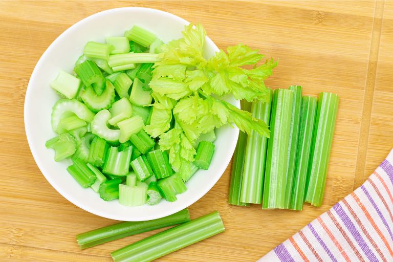 Is Celery Acidic? Celery for Acid Reflux: Good or Bad?