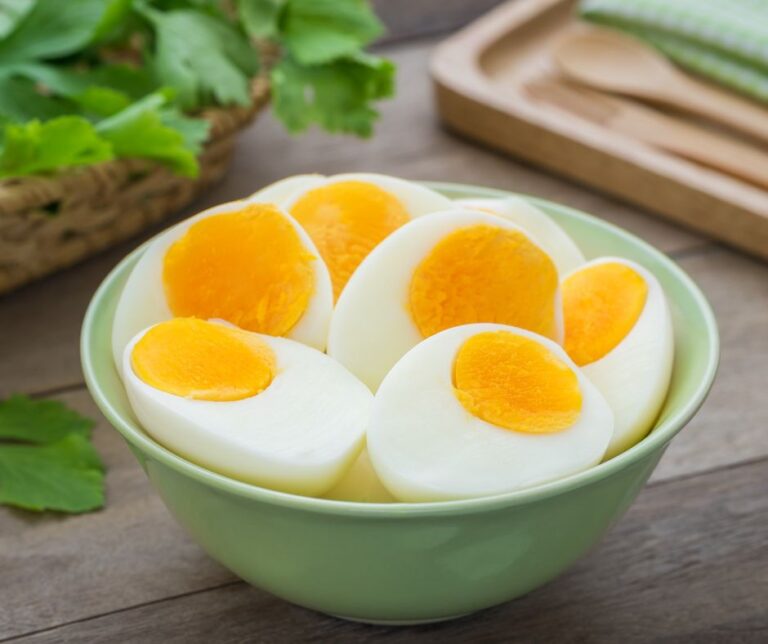 Are Eggs Acidic or Alkaline? What Science Says, Explained